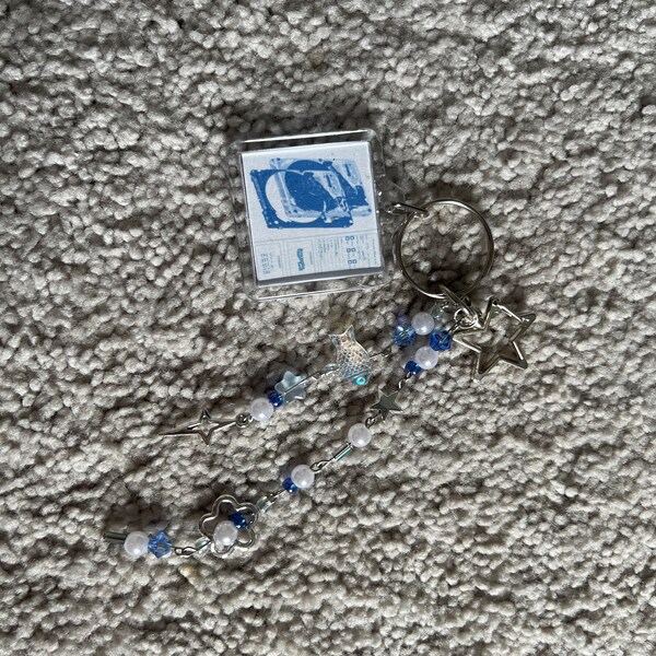 Wave to Earth Keychains - Etsy