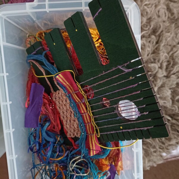 Pomweave Mini Pocket Sized Yarn Multi Tool, Pom Pom Maker, Tassel Maker ...