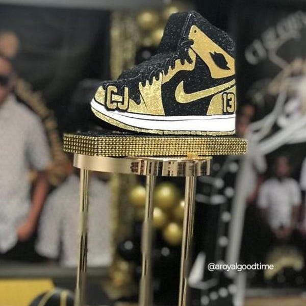 SNEAKER BALL AJ5 CENTERPIECE - Etsy
