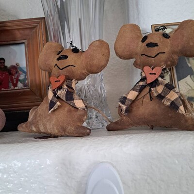 Gray and Black Spotted Pig Bowl Filler With Feed Sack Tag, Pig Decor ...