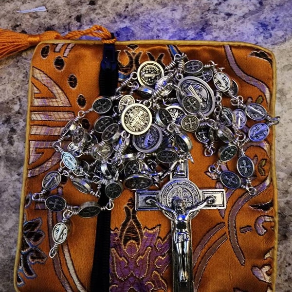 St Benedict Rosary, Crown of Thorns, Heirloom Unbreakable, Demonic ...