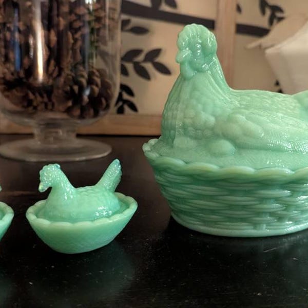 Jadeite Depression Style Glass Nesting Chicken Hen on Nest Candy Dish W ...