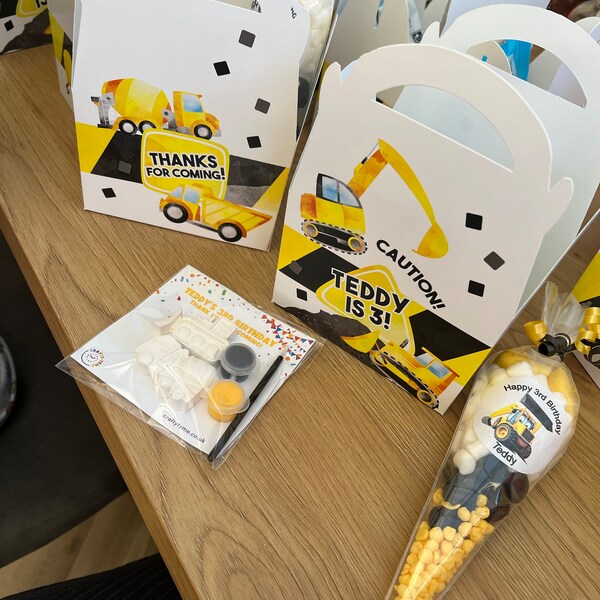 Construction and Diggers Personalised Children’s Party Box Gift Bag ...