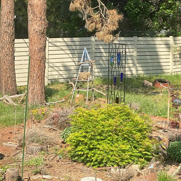 Wine Bottle Trellis, Free-standing for Garden, 80"h X 24"w - Etsy