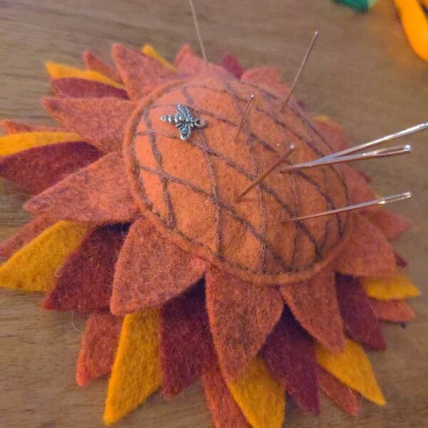 PDF Pattern for Sunflower Pin Cushion; Felt Pin Cushion; Homemade Pin Cushion; Unique Pin ...