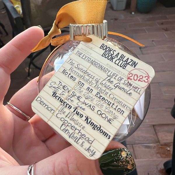 Custom Year of Books Ornament, Booktok-inspired - Etsy
