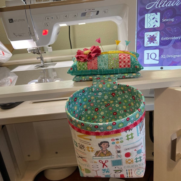 Thread Catcher With Detachable Pincushion, Sew in Style, Scrap Catcher ...