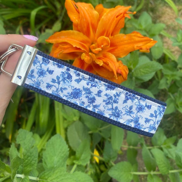 Blue Print Floral Key Fob- Fabric Key Fob- Navy Key Fob- Blue Flower ...