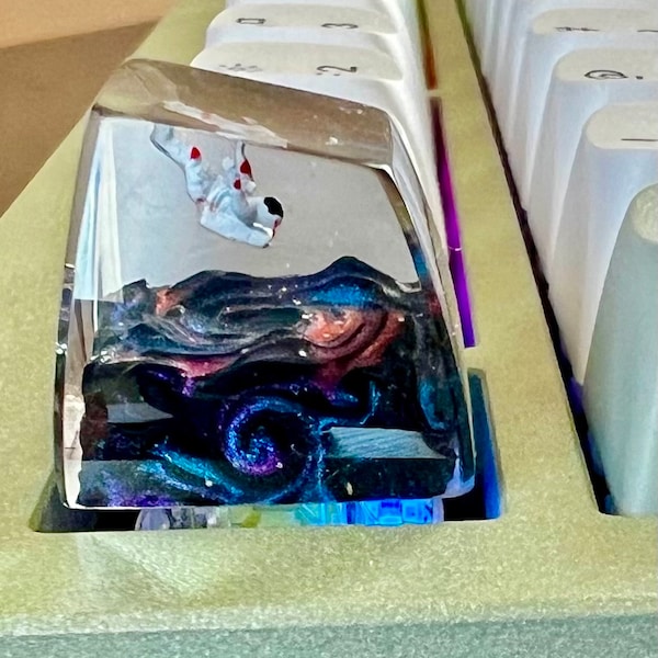 Astronaut Resin Artisan Keycap, Galaxy Spacebar Keycaps, Interstellar ...