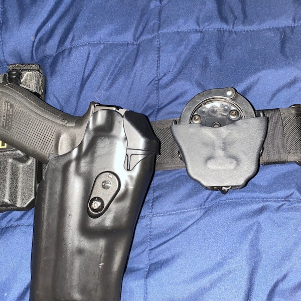 Handcuff Case. ES® System: Ultimate 2.0 Versatile Low Profile Handcuff ...