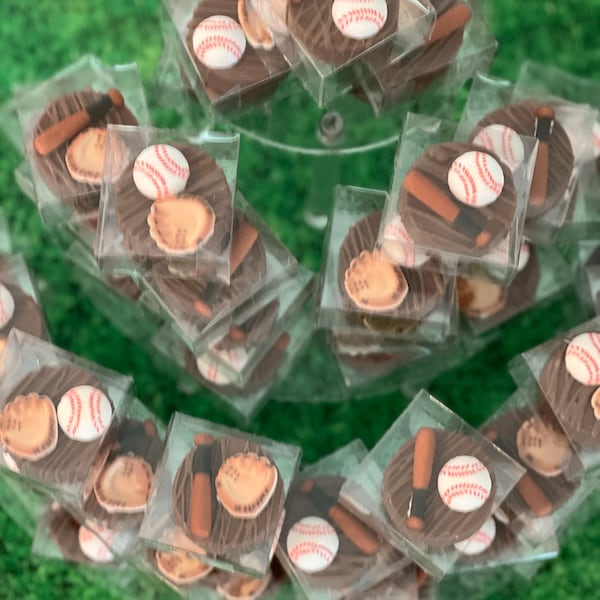 BASEBALL ASSORTMENT Edible Sugar Cupcake or Cake Toppers by Lucks - 12 ...