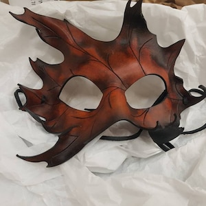 Leather Leaf Mask Inspired by the Mighty Oak Tree Leaves - Etsy