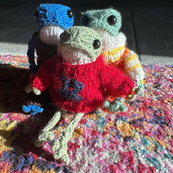 Cute Green Frog With Sweater,froggie Frog Crochet,amigurumi Frog ...