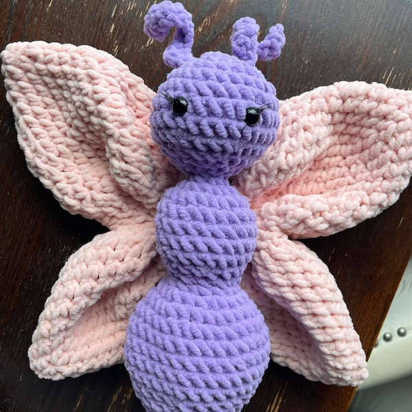 Crochet Leo the Bee PATTERN | Amigurumi Plushie | Crochet Snuggler ...