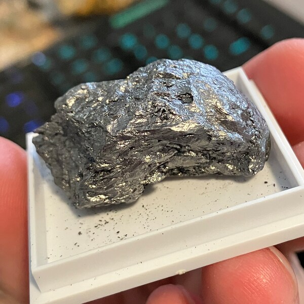 Graphite Crystal - Submetallic Grey & Pure - Healing Mineral Stone ...