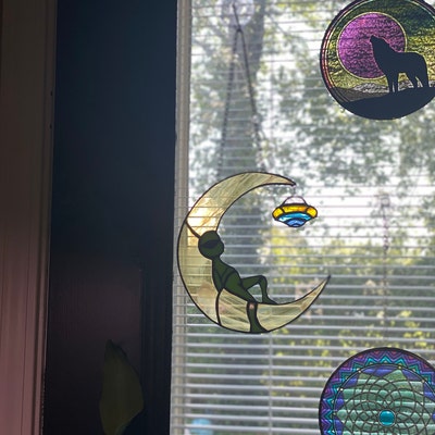 UFO Suncatcher, Ufo Stained Glass, Stained Glass Window Hangings, Alien ...