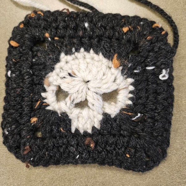 Crochet Pattern, Skull Granny Square, Crochet Skull, Halloween Granny ...