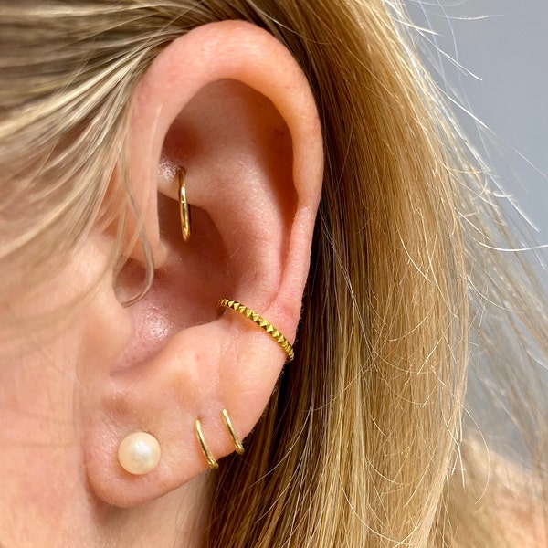 ASTM F136 Titanium Conch Hoop, Tiny Pyramid Conch Hoop, 10mm Hoop, 11mm ...