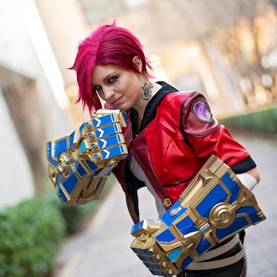 3D Printed Wearable Vi Fist Gauntlets From Arcane - Etsy