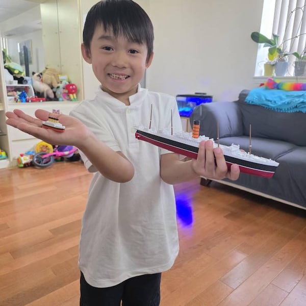 Breakable Titanic Toy: 8" Split-in-half Replica - Etsy