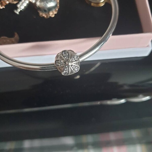 Pandora Stay Cool Emoji Charm, Face, Glasses and Kiss, Pink Lips ...