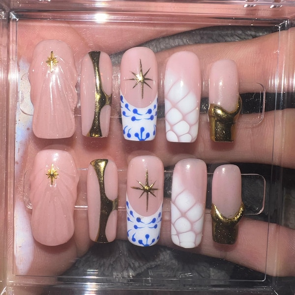 Summer in Greece Inspired Nails, 3d Seashell, Chrome, Gold Accents ...