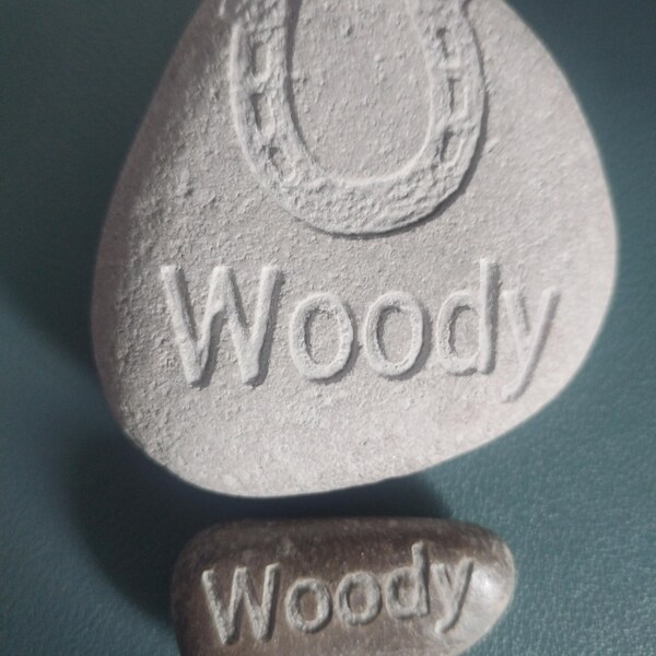 Personalised Engraved River Stone - Black LOVE HEART With INITIALS ...