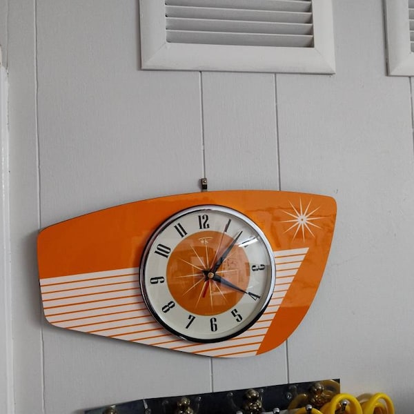 Colour Etched Trianguloid Laminate Caravan Wall Clock From Royale ...