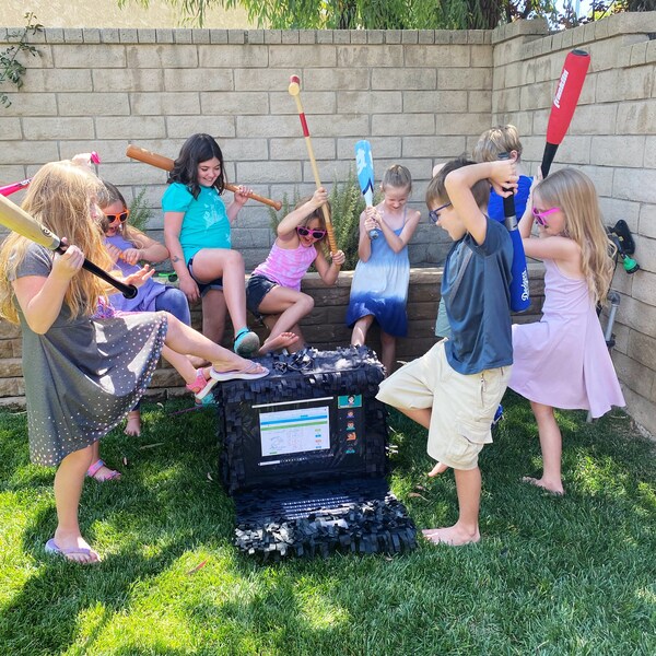 10 INCH Bad Bunny Emo Heart Pinata - Etsy