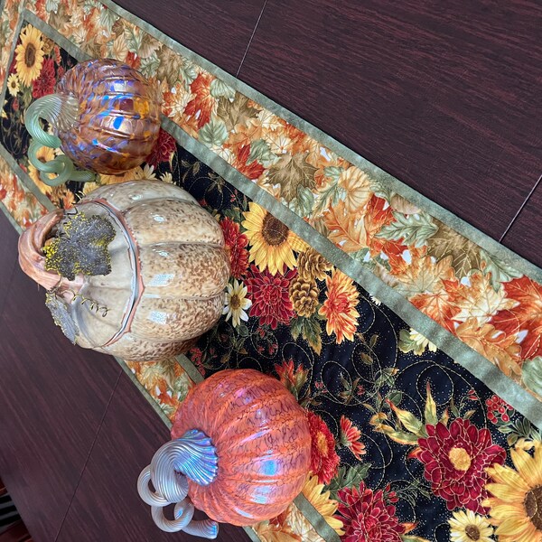 Fall Quilted Table Topper, Thanksgiving, 16.75 X 16.5 Pumpkins, Leaves ...