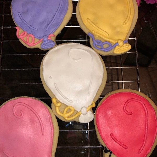 Balloon With Incorporated String Cookie Cutter - *guideline Sketch to ...