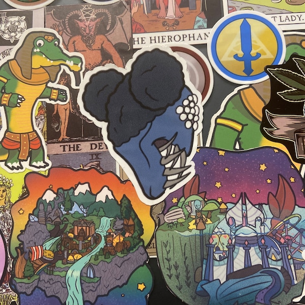 Cult of the Lamb Crown Decal - Etsy