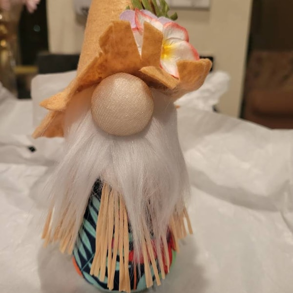 Ivory Gnome - Etsy