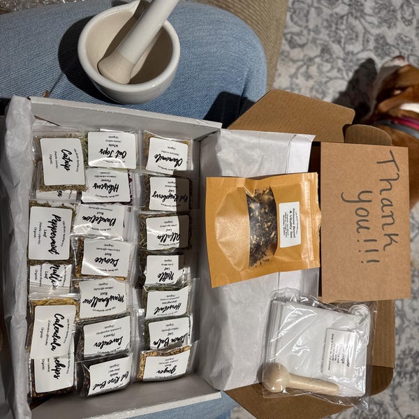 Beginner Apothecary Kit: 20 Organic Herb Sampler, Dried Herbs, Mortar ...