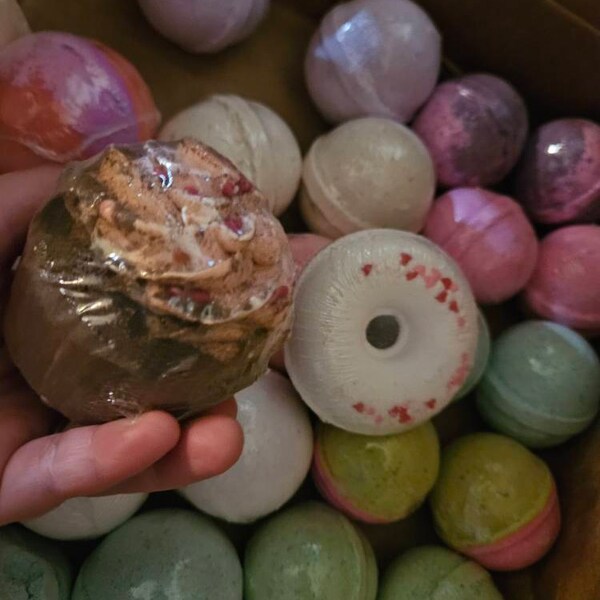 Uglies Oops and Extras Bath Bombs [25 Pack] |bath Bombs |damaged Bath ...