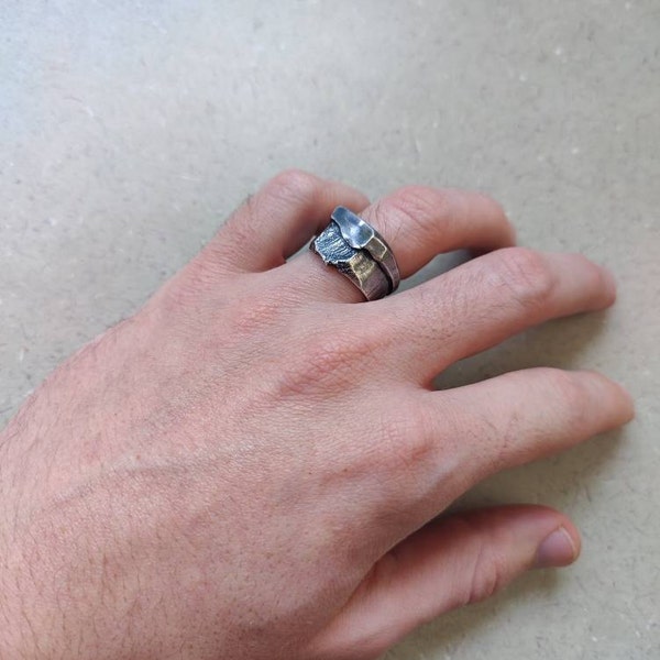 PORTAL RING - Unusual Round Signet Ring With a Crack and a Hole in the ...