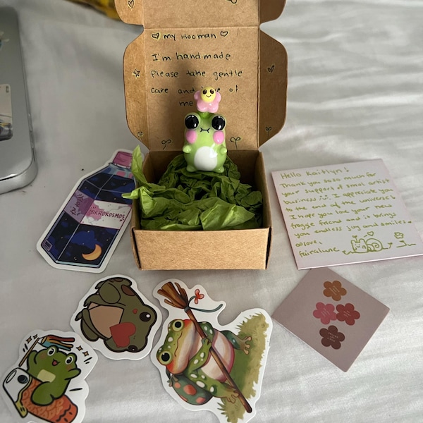 Handmade Clay Frog Perpetual Calendar: Whimsical Flower Desk Decor ...