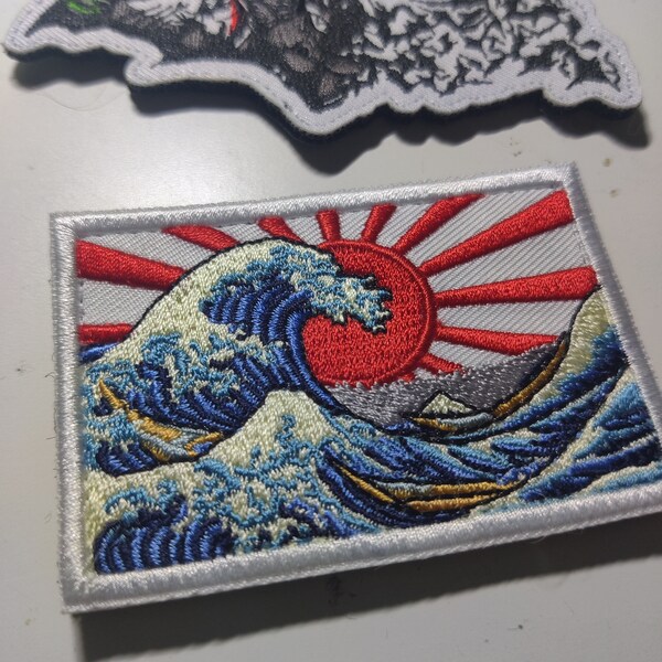 The GREAT WAVE off KANAGAWA Morale Patch - Japanese Emblem - the Wave Art of Tsunamis ...