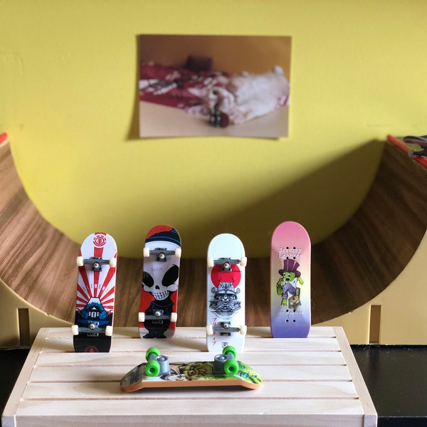 Train Rack Mega - Thomas the Tank Wooden Train Display and Storage Wall ...