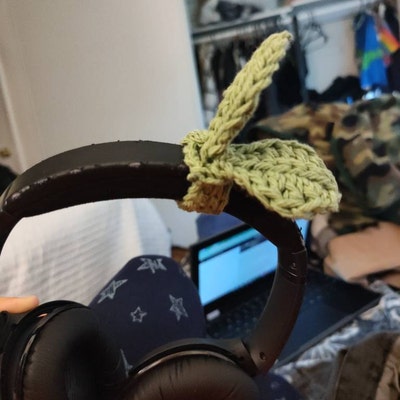 Crochet Sprout Leaf Headphones Accessory / Bookmark Plant - Etsy