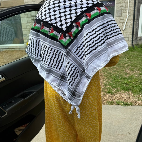 Traditional Kufiya With Flag - Keffeyeh - Kuffiya, Kefeyah, Palestine ...