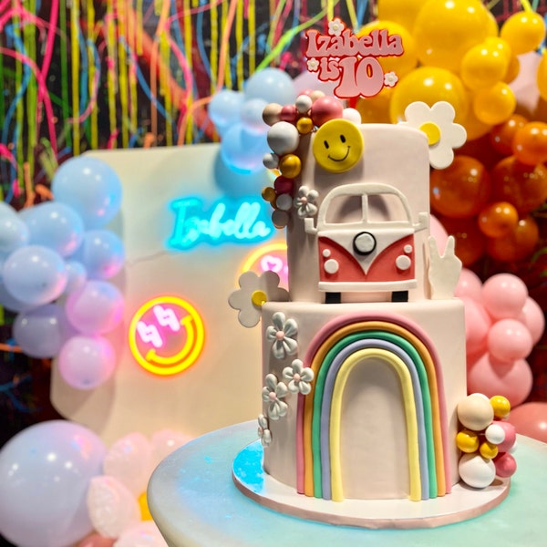 Daisies With Retro Font Name and Age Acrylic Double Layer Cake Topper ...