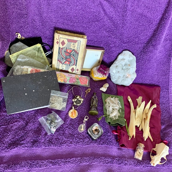 X-large Mystery Crystal Rock and Mineral Fossil Jewleey Box Collection ...