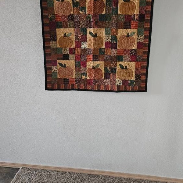 Scrappy Nine Patch, Decorator Quilt, 0122-02 - Etsy