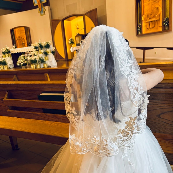 Sheer Simple Fingertip Wedding Veil Minimal Veil Plain Edge Veil Fast ...