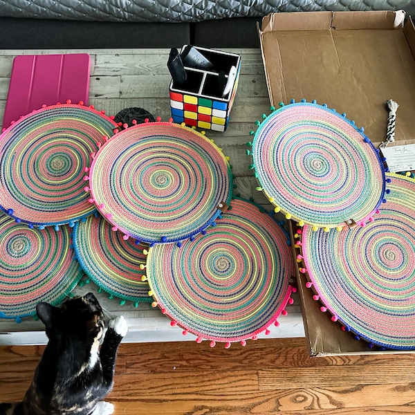 Colorful Round Placemats Set of 4, Handmade Braided Dining Mat in Lilac ...