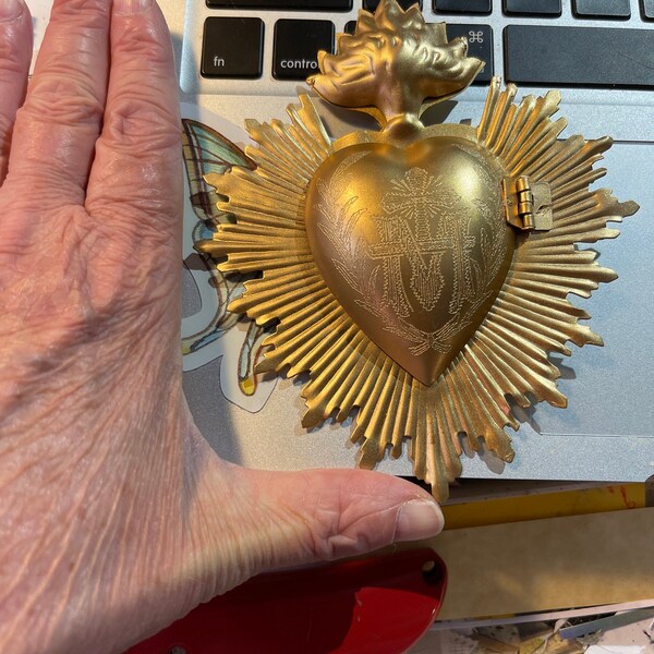 Sacred Heart, Milagro Heart, Gilded Gold Heart Box, Catholic Heart ...