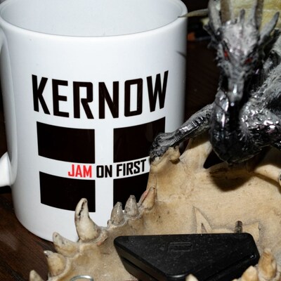 Shalom Jackie Friday Night Dinner Mens T Shirt / Shalom Jim Friday ...