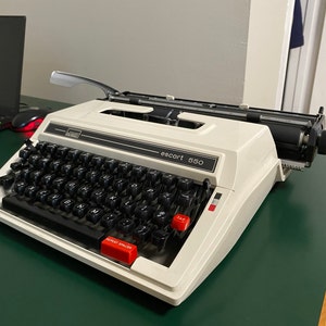 Vintage Typing Paper 50 Sheets of Typewriter Paper Typing | Etsy