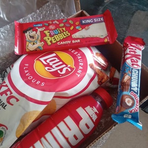 Kit Kat Lovers Bundle Kitkat Gift Set Chocolate Frosted Donut, Lemon ...